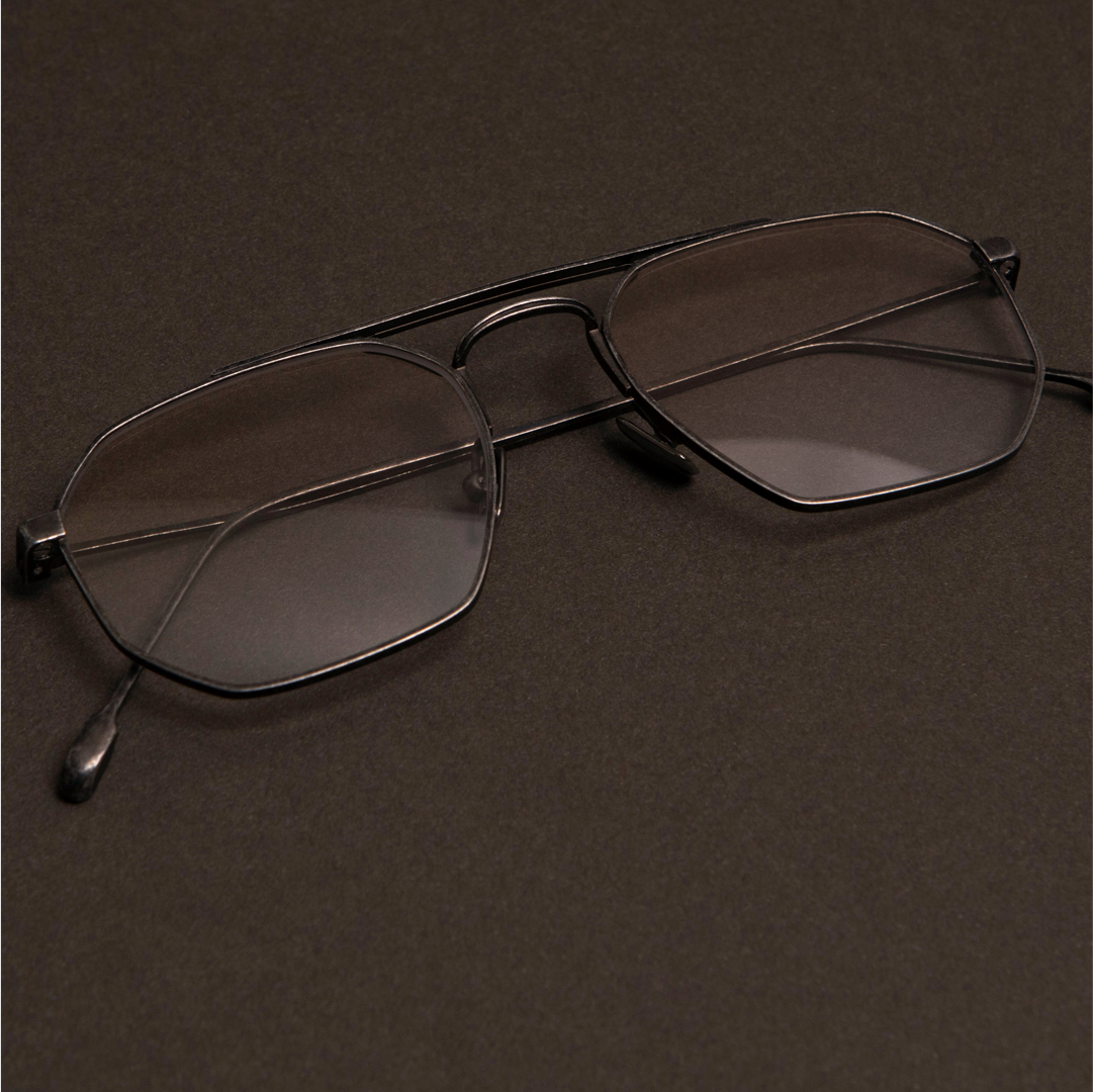 LAZARE – Dr. York